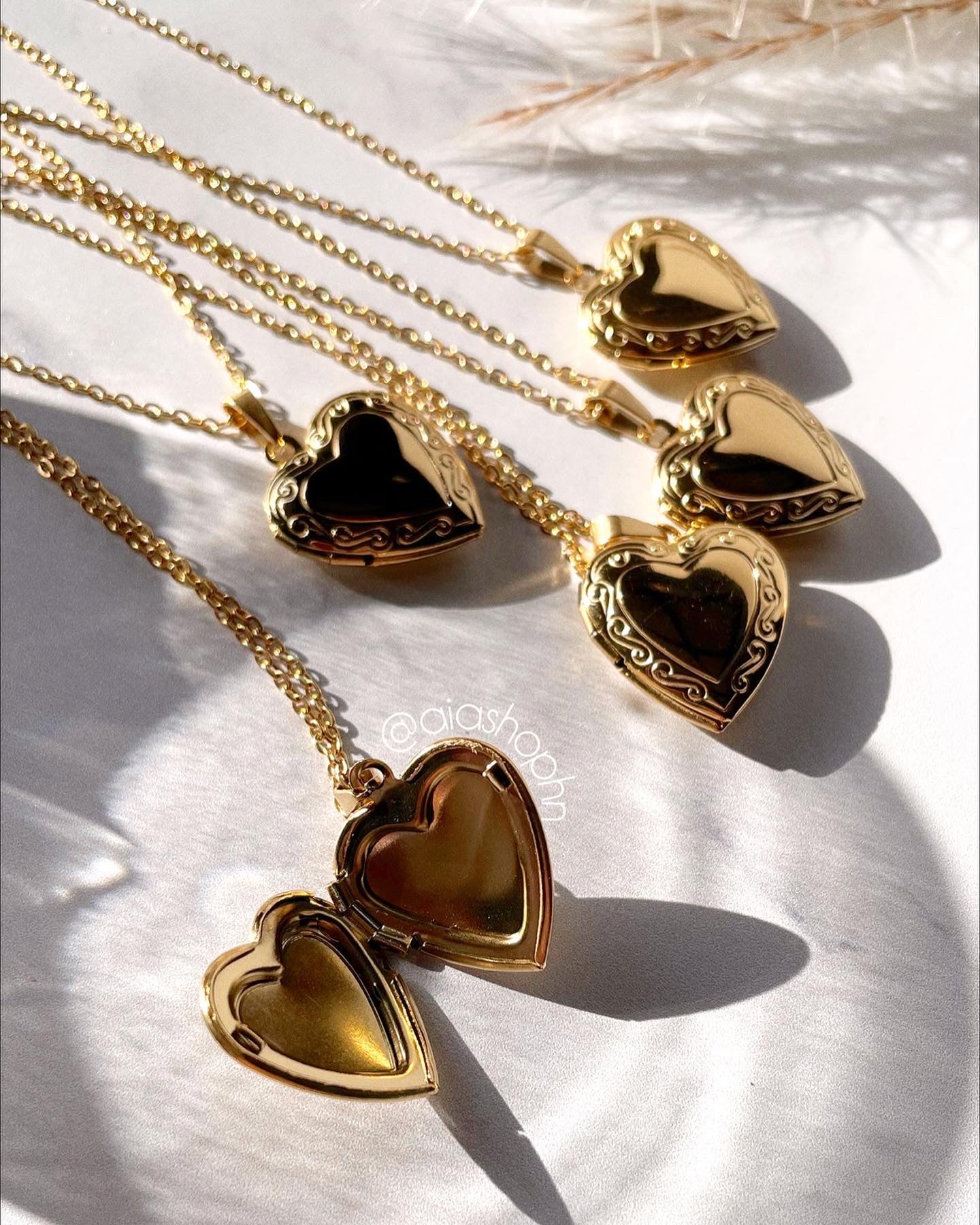 AIA JEWELRY AND ACCESSORIES – AIA JEWELRY & ACCESSORIES